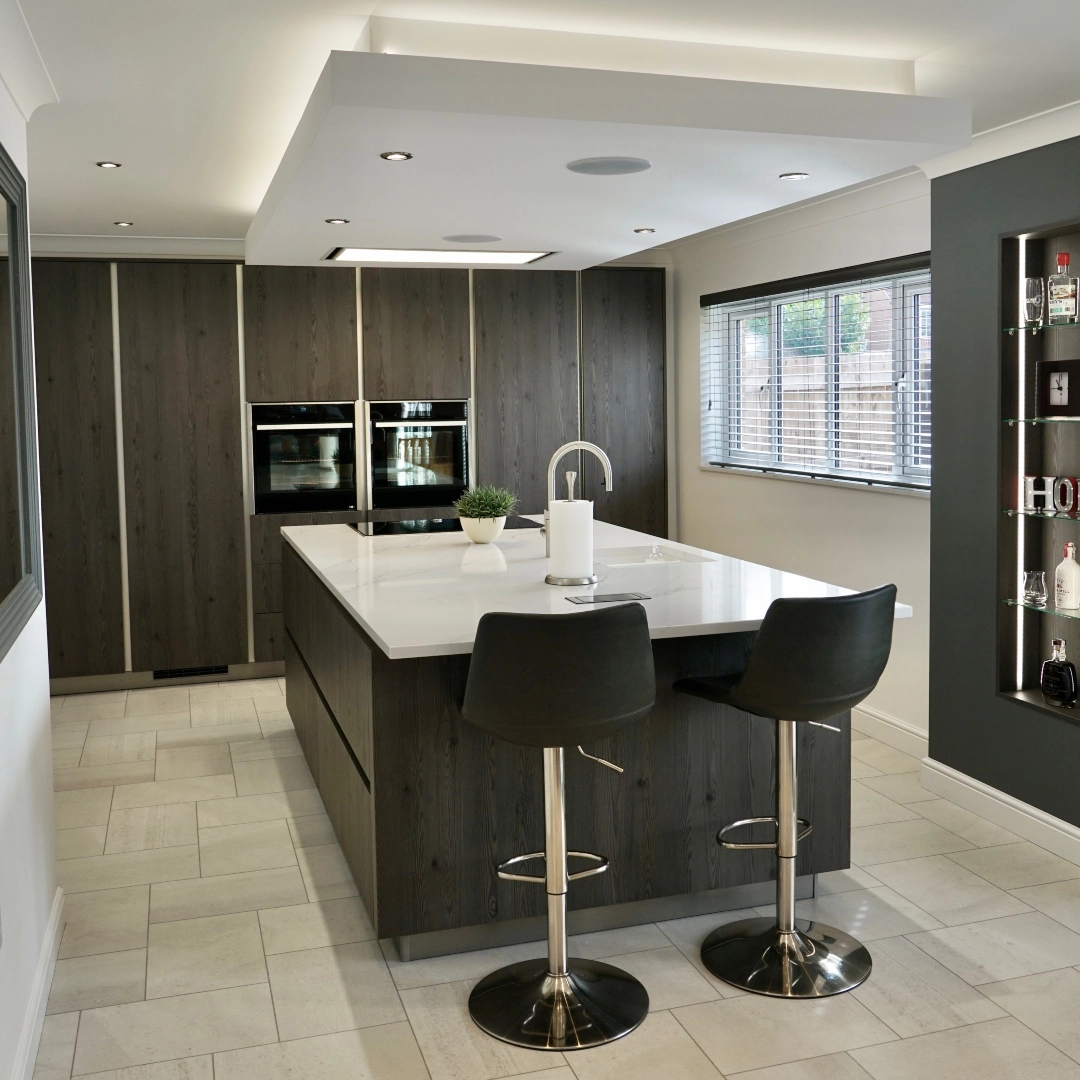 Contemporary Kitchen in a Modern Family Home - Kitchen Studio
